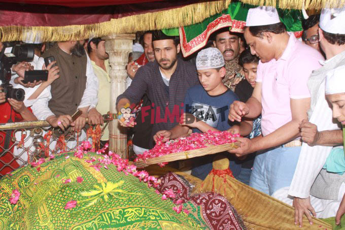 Azhar (Azhar Cast) Fan Photos | Azhar Photos, Images, Pictures # 44146 ...