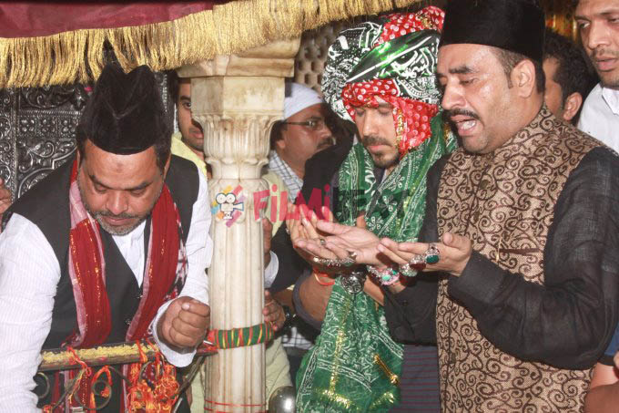 Azhar (Azhar Cast) Fan Photos | Azhar Photos, Images, Pictures # 44149 ...