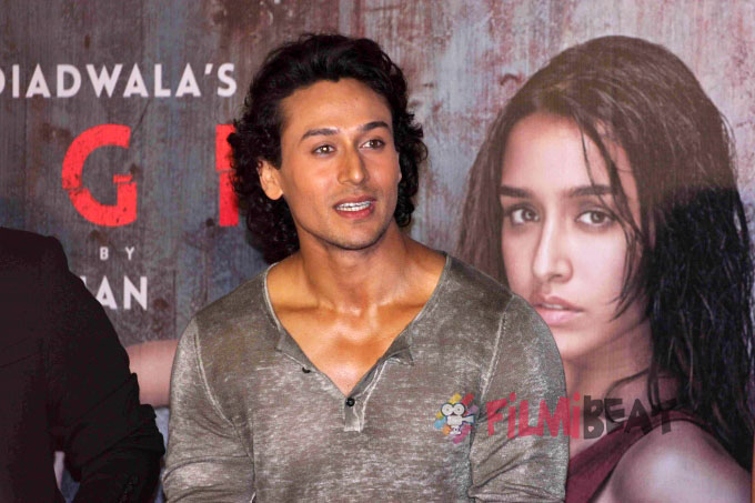 Baaghi (Baaghi Story) Fan Photos | Baaghi Photos, Images, Pictures ...