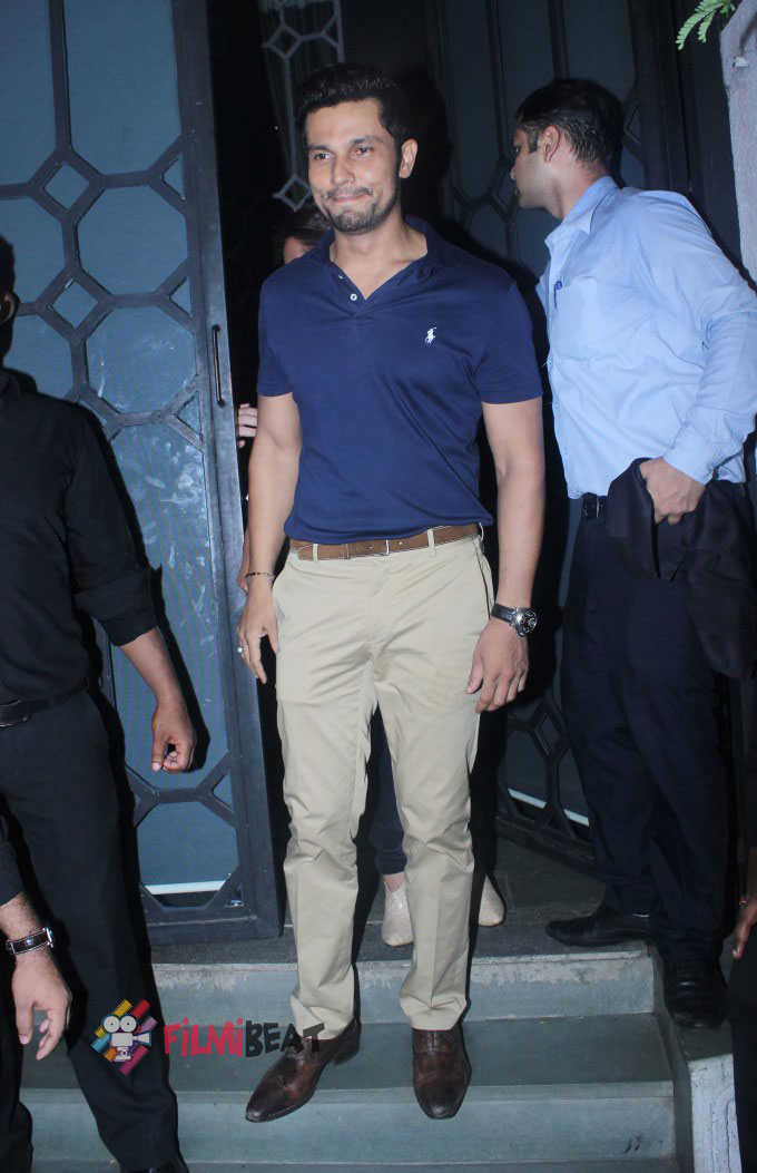 Baaghi (Baaghi Story) Fan Photos | Baaghi Photos, Images, Pictures ...