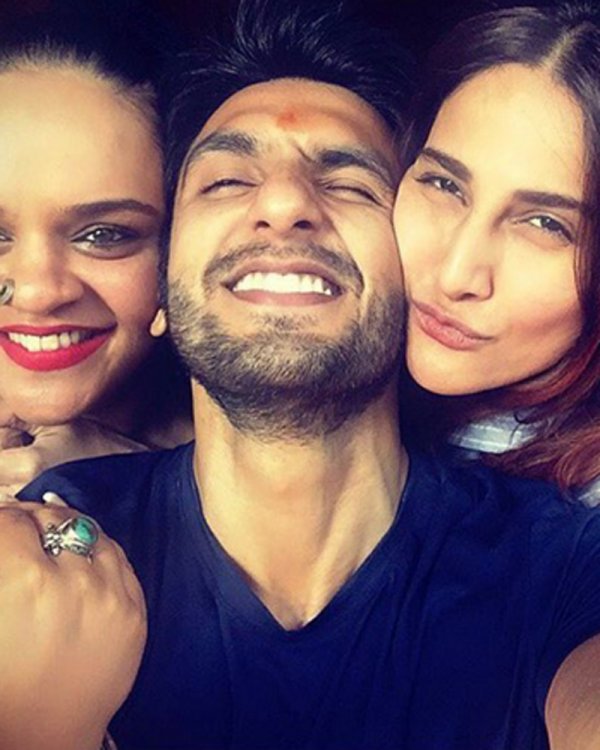 Befikre (Befikre Wiki) Fan Photos | Befikre Photos, Images, Pictures ...
