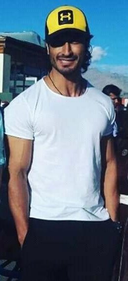 Commando 2 (Commando 2 Cast) Fan Photos | Commando 2 Photos, Images ...