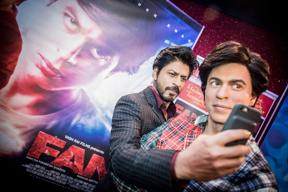 Fan (Fan Shahrukh Khan) Fan Photos | Fan Photos, Images, Pictures ...