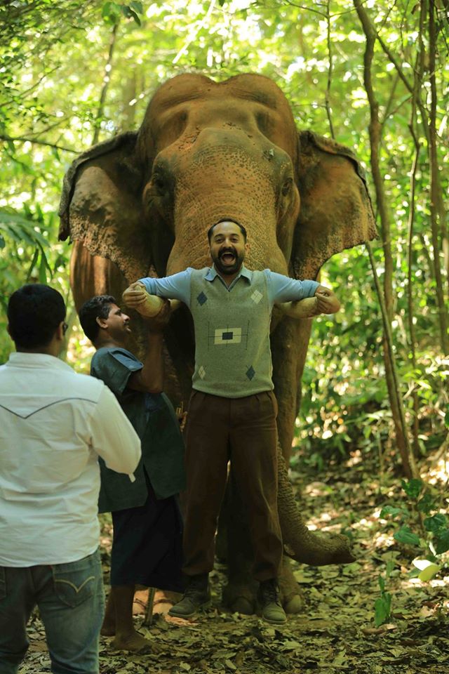 Iyobinte Pusthakam (Iyobinte Pustakam) Fan Photos | Iyobinte Pusthakam ...