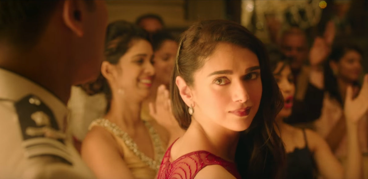 Kaatru Veliyidai (Katru Veliyidai) Fan Photos | Kaatru Veliyidai Photos ...