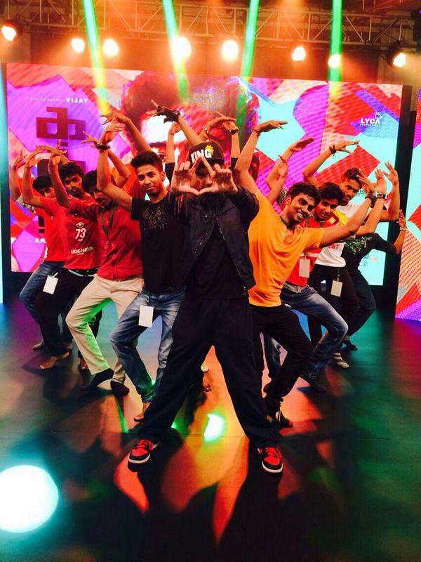 Kaththi (Kathi) Fan Photos | Kaththi Photos, Images, Pictures # 28142 ...