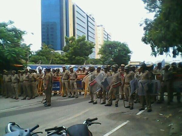 Kaththi (Kathi) Fan Photos | Kaththi Photos, Images, Pictures # 28143 ...