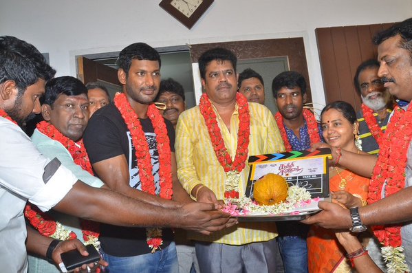 Kaththi Sandai (Kathi Sandai) Fan Photos | Kaththi Sandai Photos ...