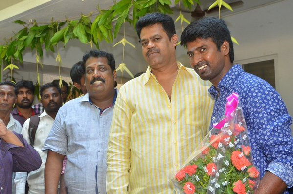 Kaththi Sandai (Kathi Sandai) Fan Photos | Kaththi Sandai Photos ...