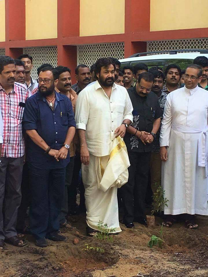 Velipadinte Pusthakam (2017) (Mohanlal Velipadinte Pusthakam) Fan ...