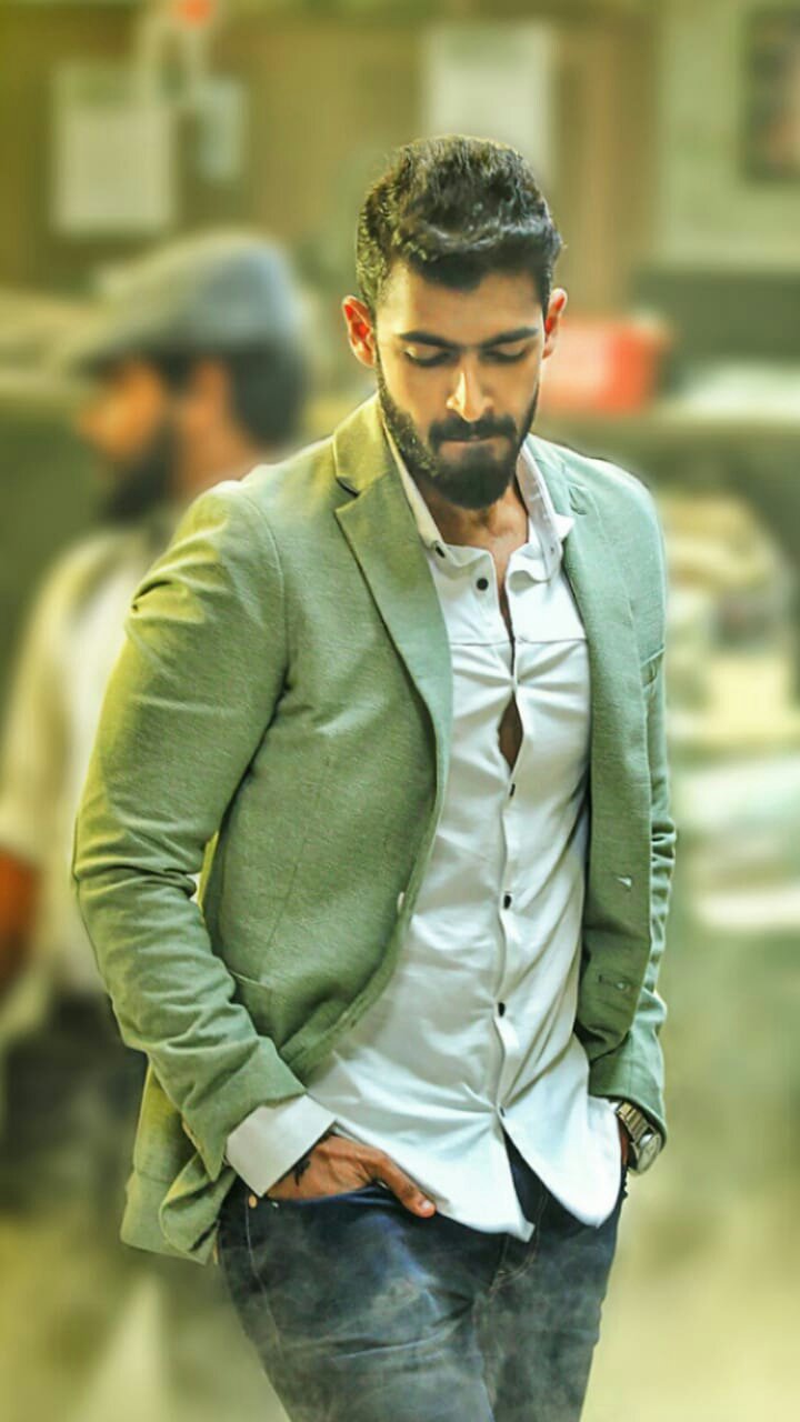 Ananthu V/S Nusrath Fan Photos | Ananthu V/S Nusrath Photos, Images ...