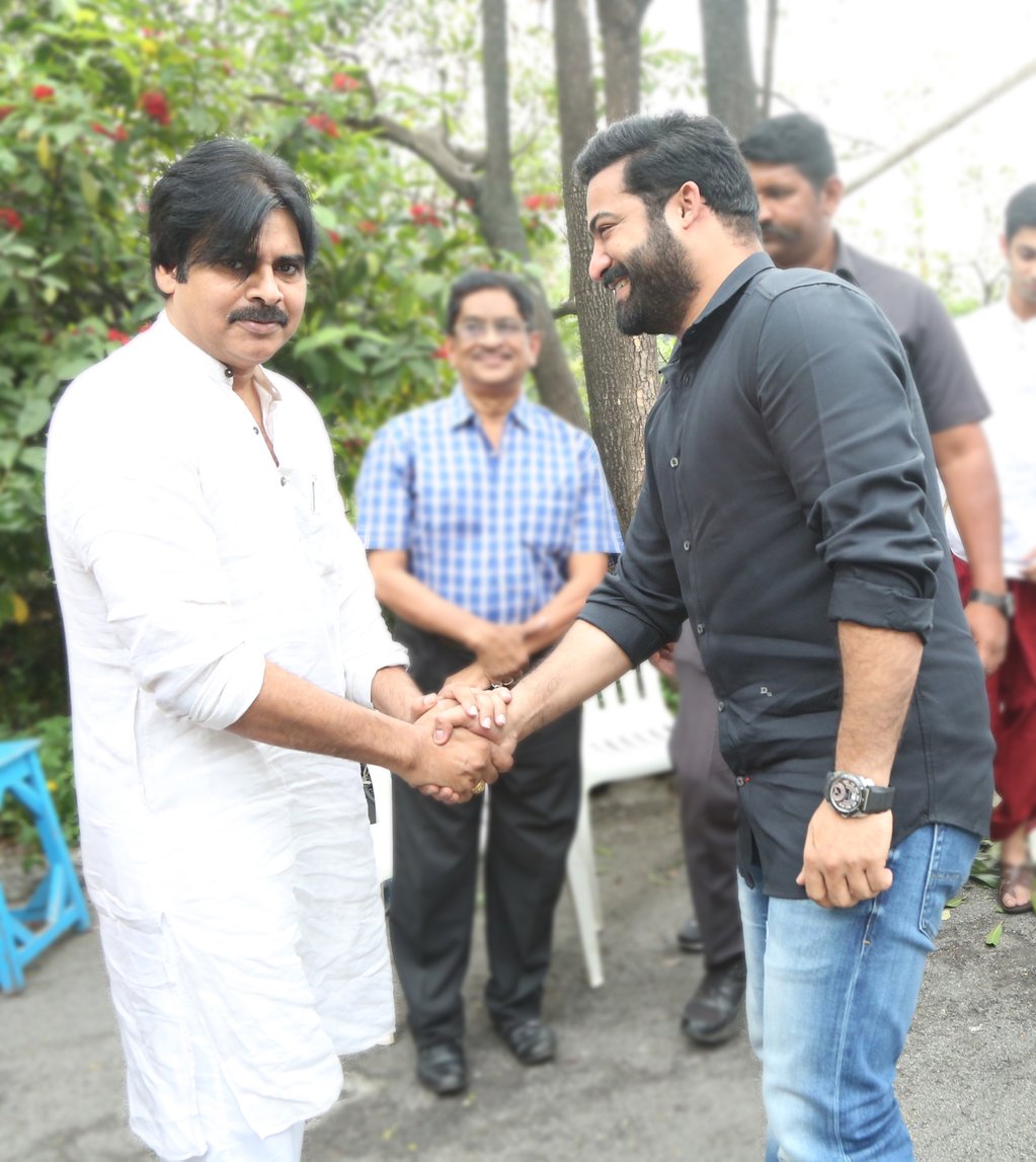 Aravindha Sametha (Aravindha Sametha Veera Raghava) Fan Photos ...