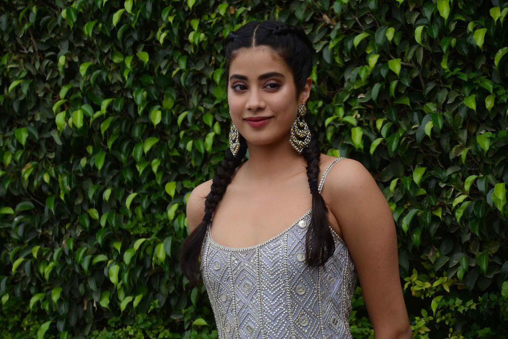 Dhadak Fan Photos | Dhadak Photos, Images, Pictures # 62154 - FilmiBeat