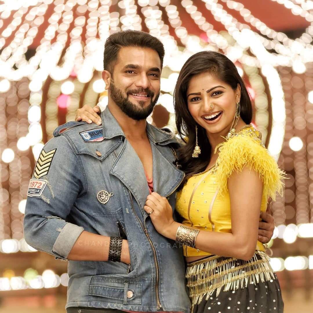 Bharaate Fan Photos | Bharaate Photos, Images, Pictures # 64793 - FilmiBeat