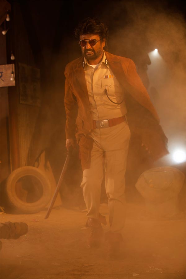 Darbar Fan Photos | Darbar Photos, Images, Pictures # 65913 - FilmiBeat