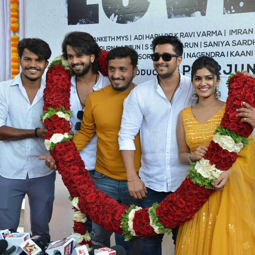 Addhuri Lover Fan Photos | Addhuri Lover Photos, Images, Pictures ...