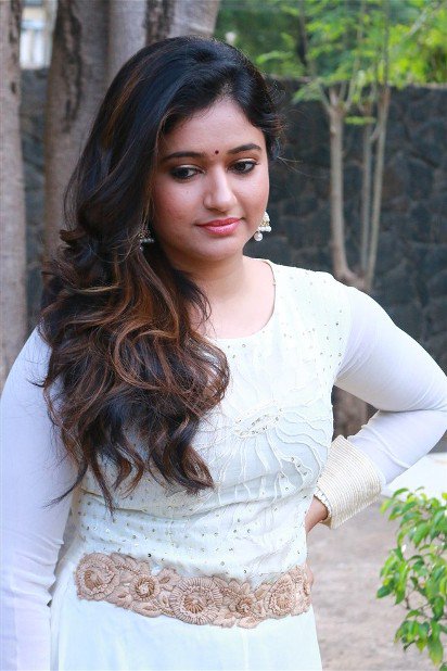 Muthina Kathirika Fan Photos | Muthina Kathirika Photos, Images ...