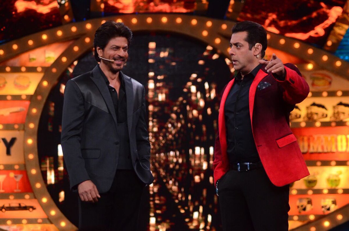 Raees (Raees Cast) Fan Photos | Raees Photos, Images, Pictures # 54207 ...