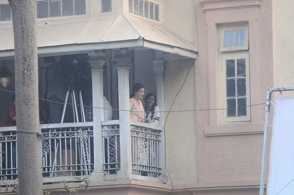 Raees (Raees Cast) Fan Photos | Raees Photos, Images, Pictures # 40025 ...