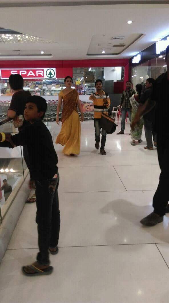 Rarandoi Veduka Chudham Fan Photos | Rarandoi Veduka Chudham Photos ...