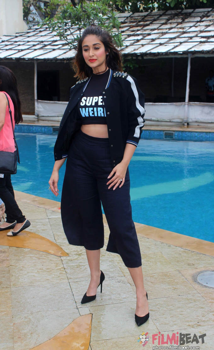 Rustom (Rustom) Fan Photos | Rustom Photos, Images, Pictures # 48632 ...