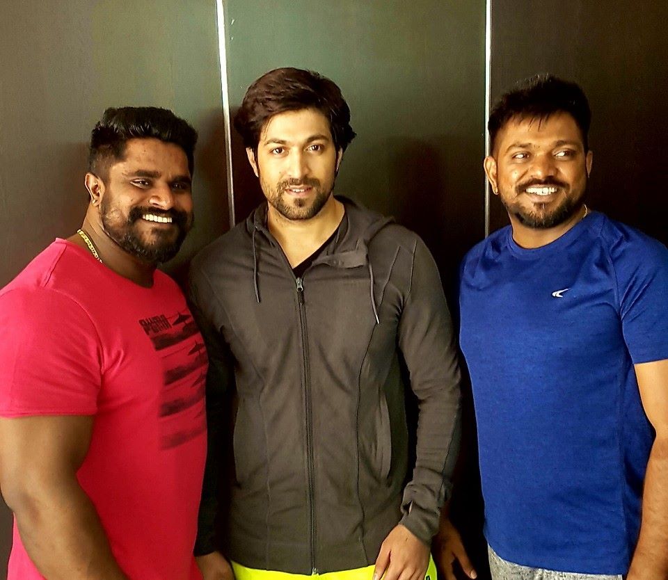 Santhu Straight Forward Fan Photos | Santhu Straight Forward Photos ...