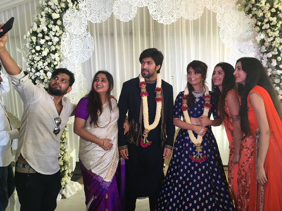 Santhu Straight Forward Fan Photos | Santhu Straight Forward Photos ...