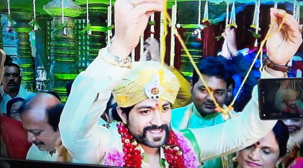 Santhu Straight Forward Fan Photos | Santhu Straight Forward Photos ...