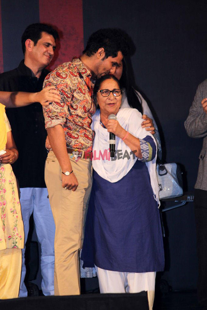 Sarabjit (Sarabjit Cast) Fan Photos | Sarabjit Photos, Images, Pictures ...