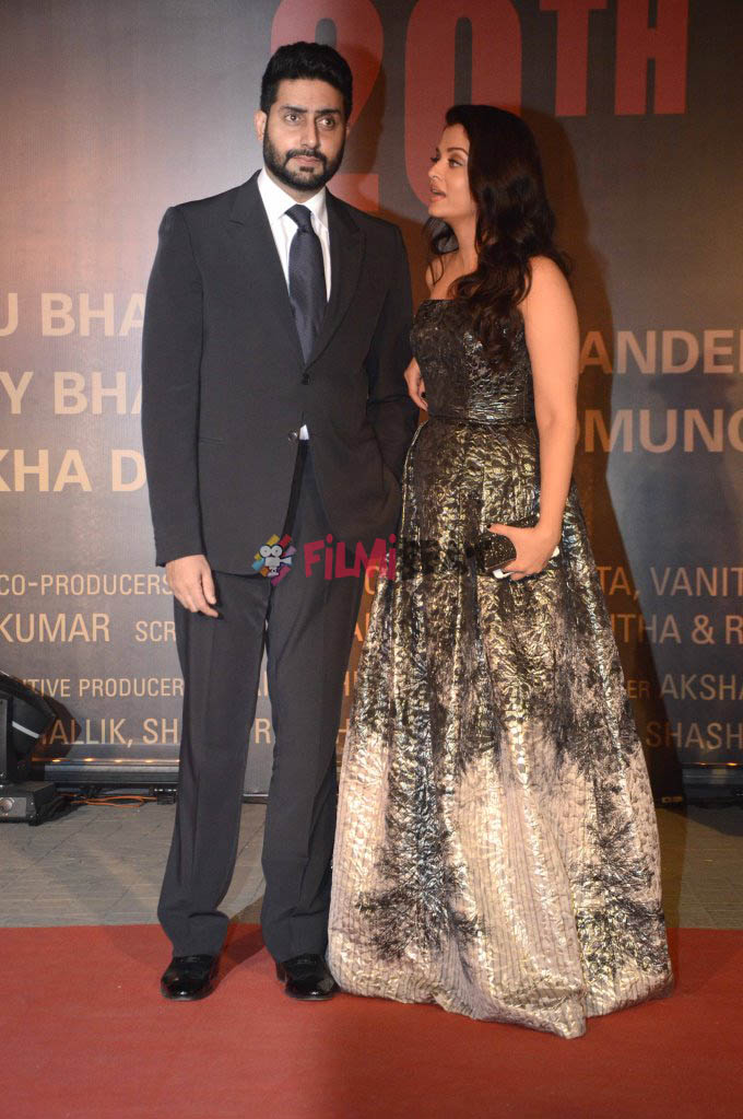 Sarabjit (Sarabjit Cast) Fan Photos | Sarabjit Photos, Images, Pictures ...