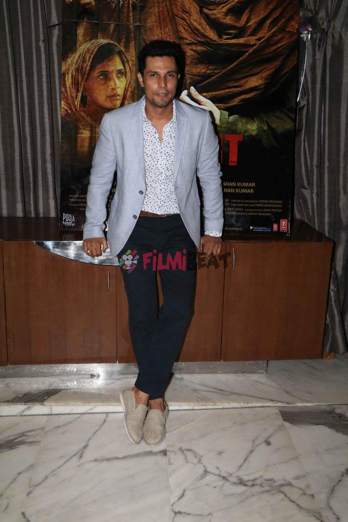 Sarabjit (Sarabjit Cast) Fan Photos | Sarabjit Photos, Images, Pictures ...