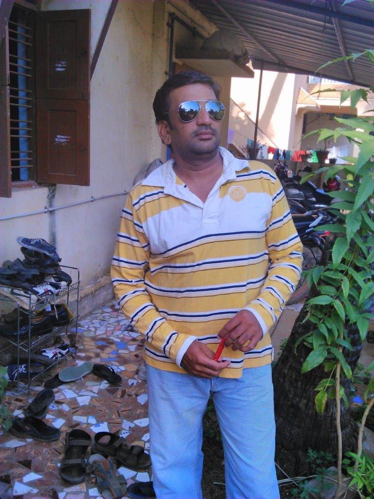 Vallavanukku Pullum Ayudham (vallavanukku-pullum-aayudham) Fan Photos ...
