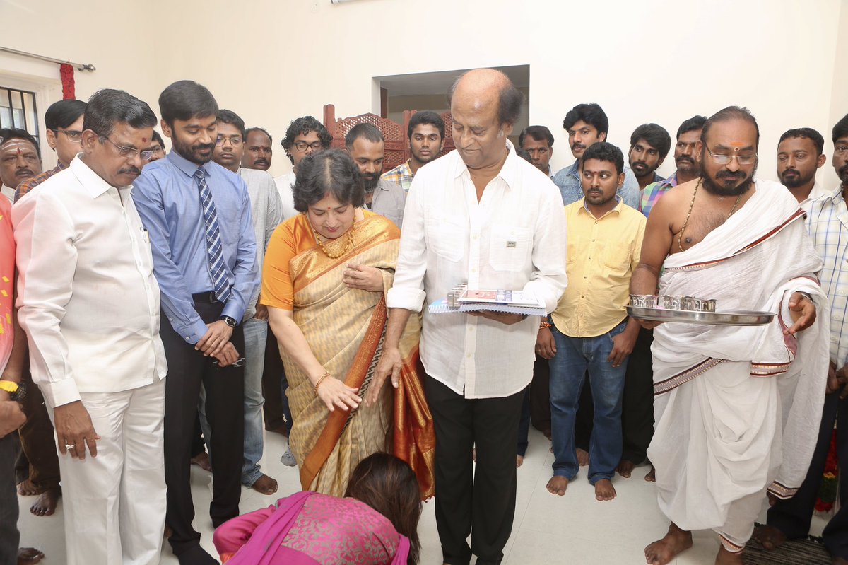 Velai Illa Pattathari 2 (VIP 2) Fan Photos | Velai Illa Pattathari 2 ...