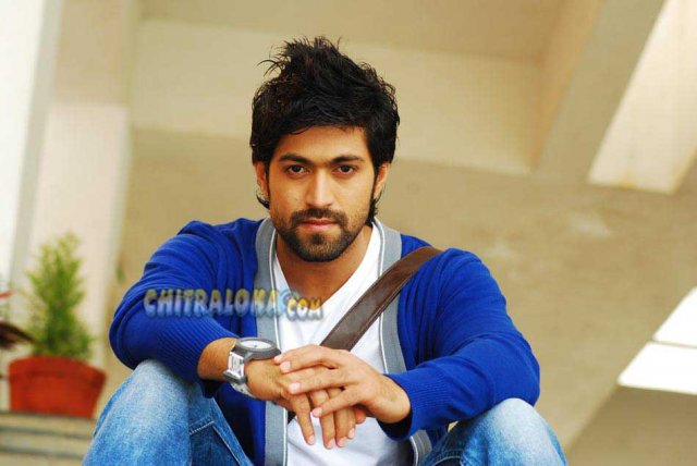 Yash Fan Photos | Yash Pictures, Images - 27518 - FilmiBeat