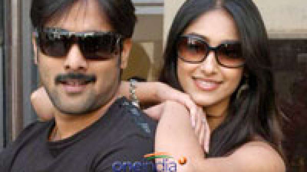 Bhale Dongalu Review - Filmibeat