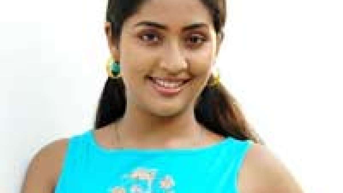 Navya Nair | Calendar | Violet | Prithviraj | Sureshgopi | Mammootty ...