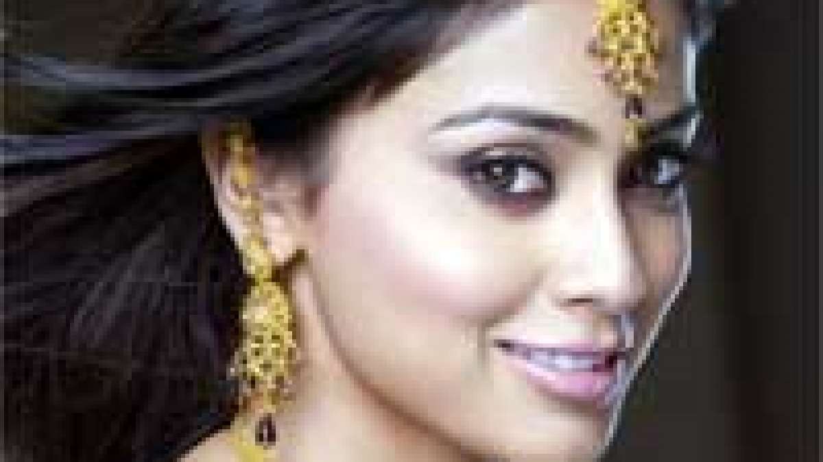 Shreya Saran | Slashed | Fee | Hollywood Film The Other End of the Line ...