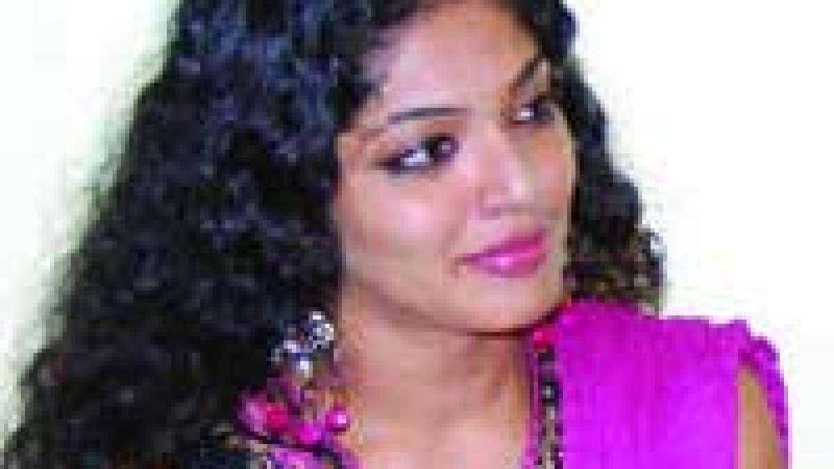 Rima Kallingal | Model | Malayalam Movie Rithu | Neela Thamara ...