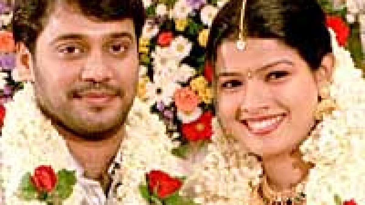 Tamil Actor Bala | Amritha Suresh | Engagement | Marriage | Idea Star ...