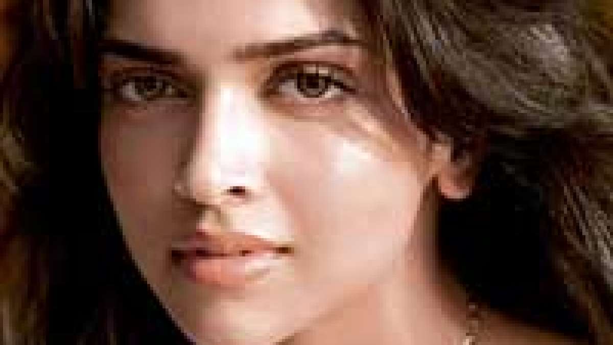 Deepika Padukone | Karthik Calling Karthik | Smoke | Organic Cigarettes ...