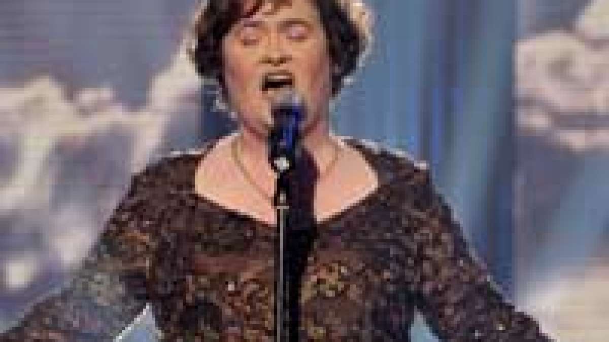 Singer Susan Boyle | Suffer Wardrobe Malfunction | Celtic Match ...