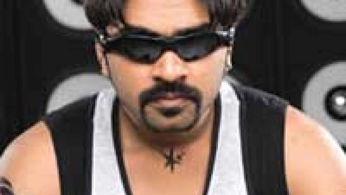 Silambarasan | Simbu | Tamil Movie Vaaliban | Urvasi | Mother ...