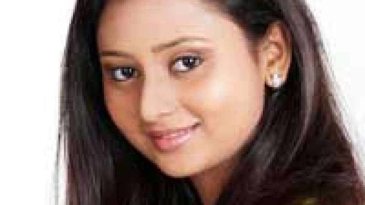 Actress Amoolya | Amulya | Conspiracy | Lip Lock Photo | Ratnaja ...