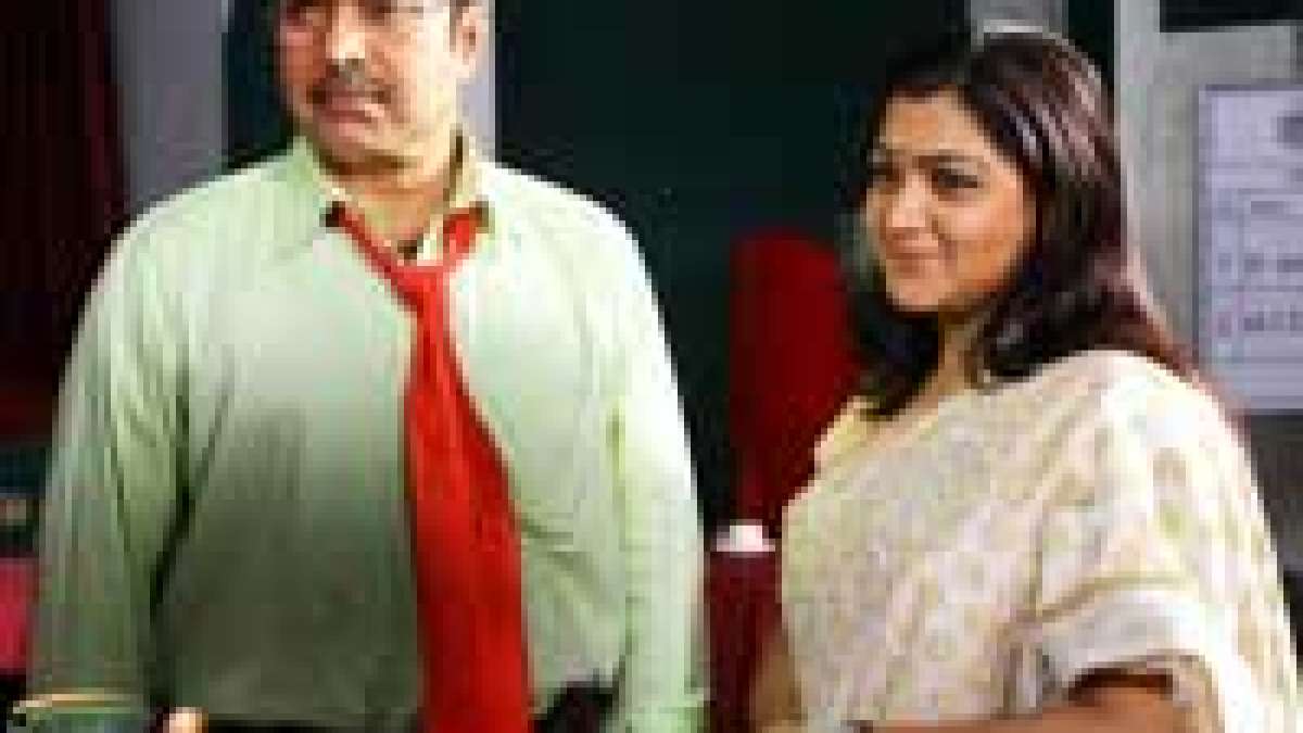 Pranchiyettan And The Saint | Megastar Mammootty | Hit | Opening Week ...