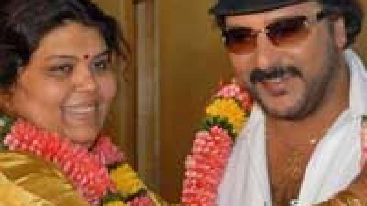 V Ravichandran | Wife Sumathi Celebrated | 25th Marriage Anniversary ...