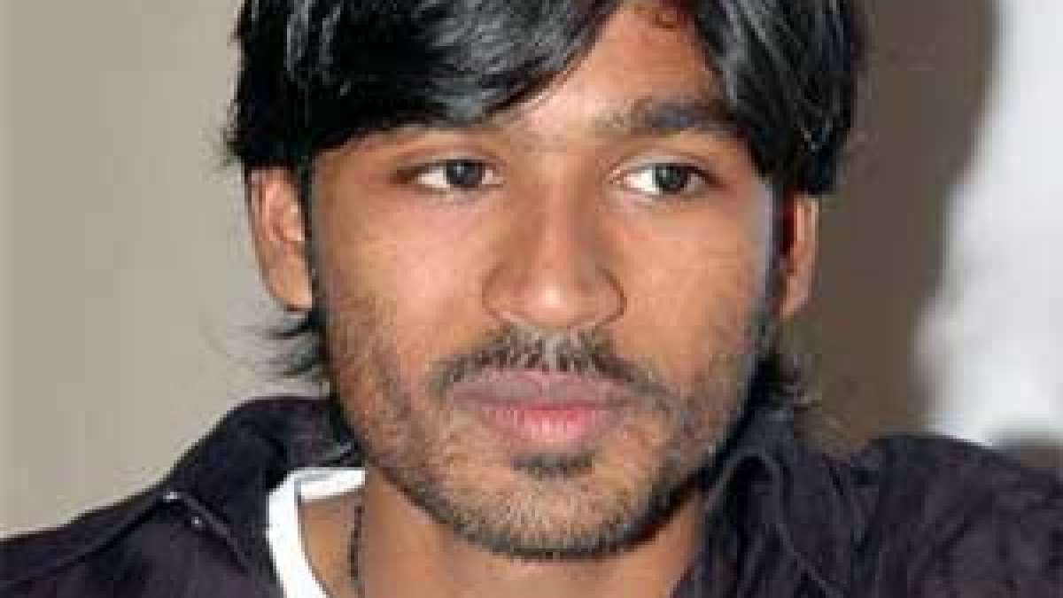 Dhanush dedicates National Award to Rajinikanth - Filmibeat