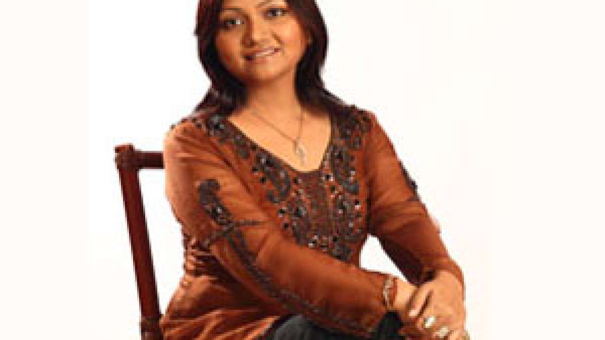 Singer Anupama Raag hitting the right note - Filmibeat