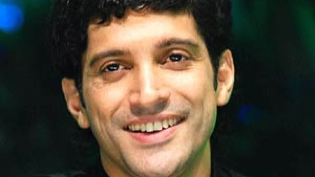 Farhan wants to have a piece of Salman - Filmibeat