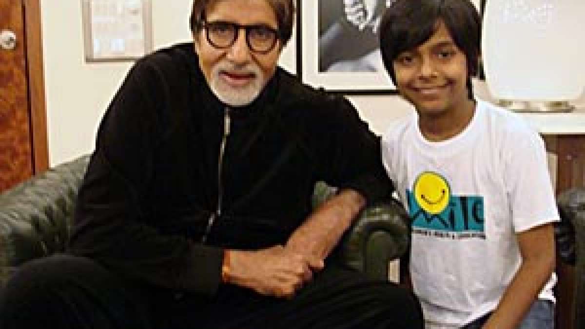 Amitabh Bachchan meets I Am Kalam star Harsh Mayar - Filmibeat