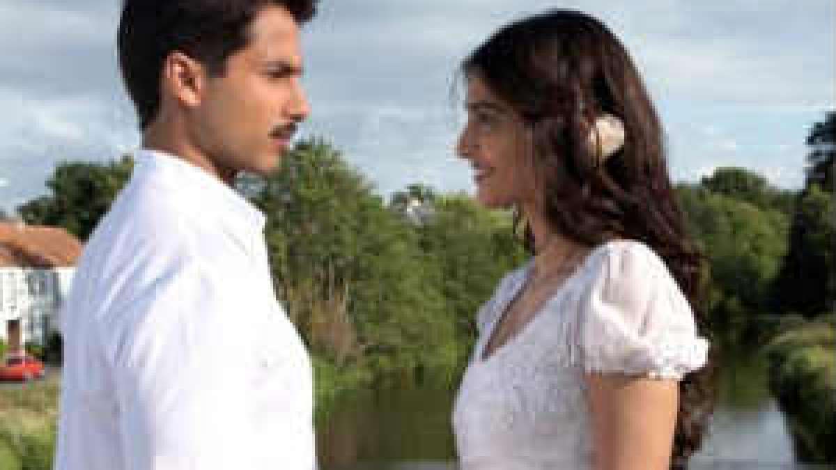 Mausam Movie Review | Bollywood Reviews | Director Pankaj | Shahid ...